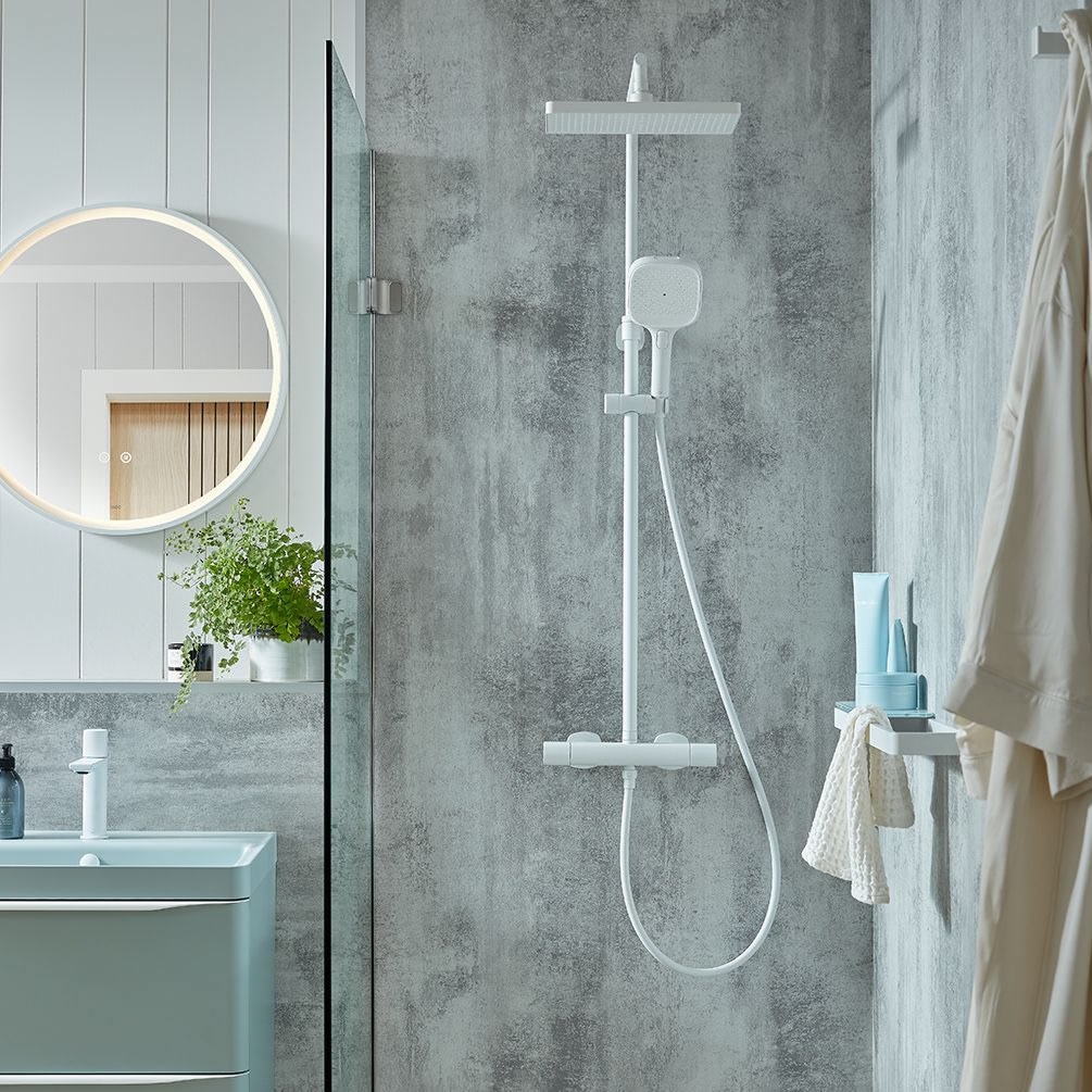 Vado Cameo Matt White Wall Mounted Thermostatic Exposed Shower Bar ...