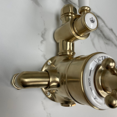 BC Designs Gold Victrion Superbe Shower Kit & Valve