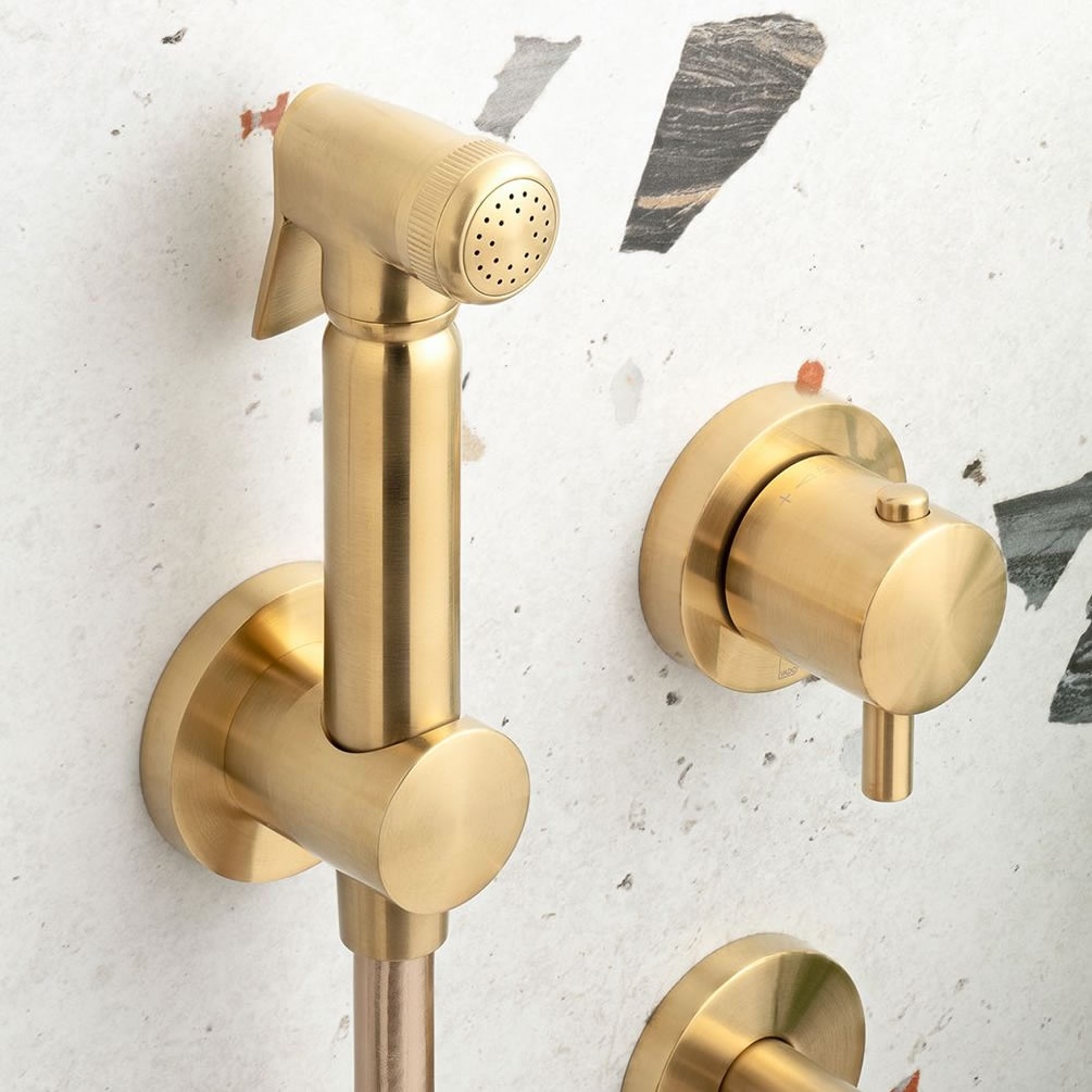 Vado Individual Brushed Gold Shattaf Kit | Sanctuary Bathrooms
