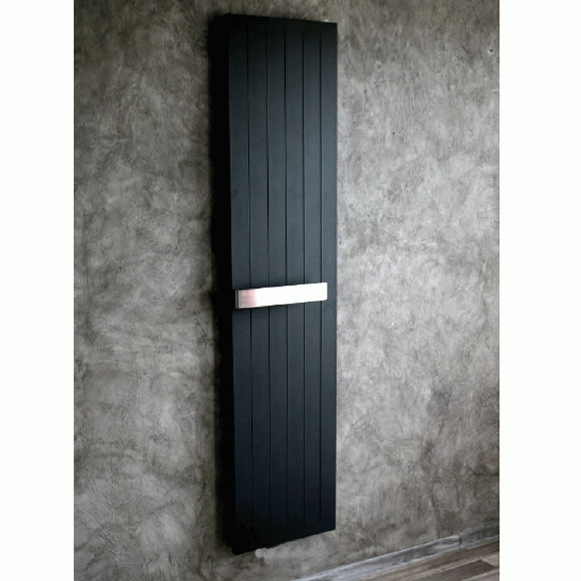Radox Nova 1500mm x 420mm Black Vertical Heated Radiator